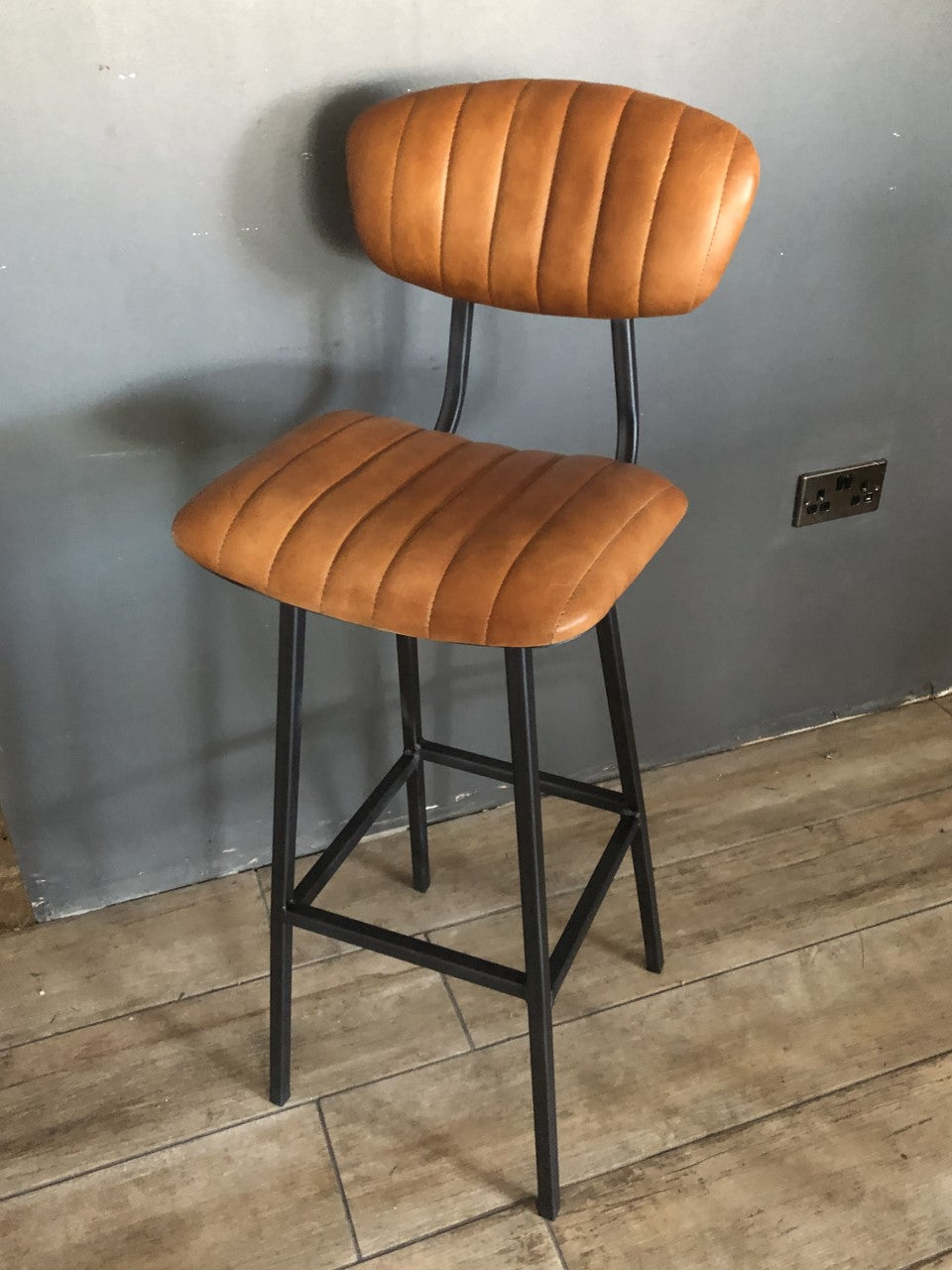 Genuine Leather High Back Bar Stool: Cassia – WillowTree Furniture